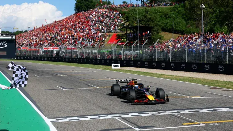 Max Verstappen domina otra vez el GP Imola y festeja en Italia: Resultados, clasificación y ...