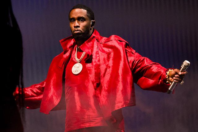 Diddy’s Twin Daughters Jessie and D’Lila, 18, Attend Their High School ...