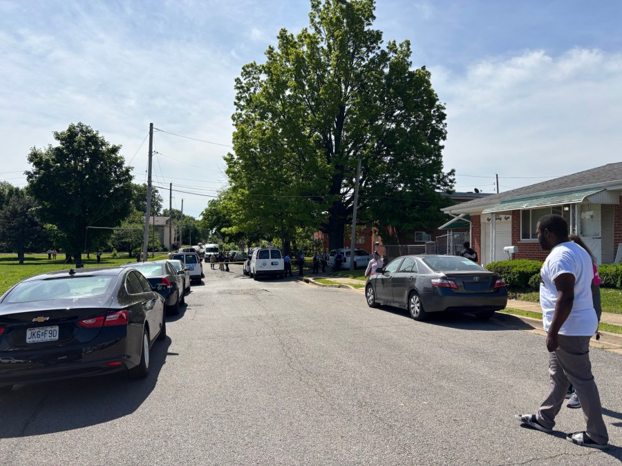 Four found dead after St. Louis apartment shooting