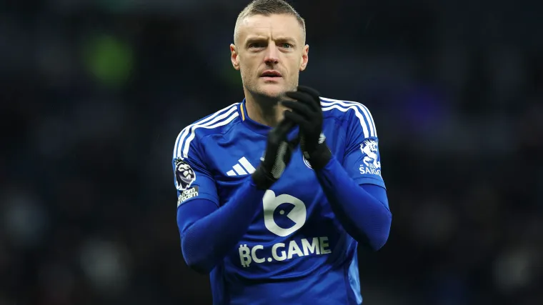 Jamie Vardy's 200th Leicester goal matches incredible Premier League ...