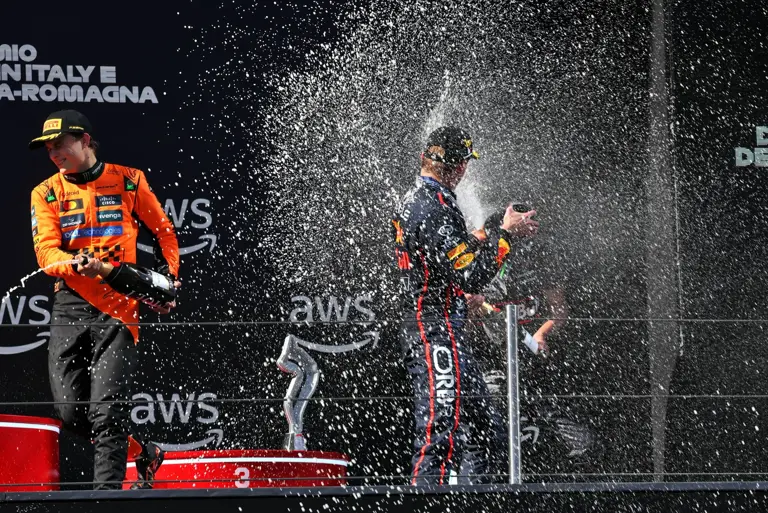 Stella gesteht Überraschung über das Tempo von Red Bull in Imola ...
