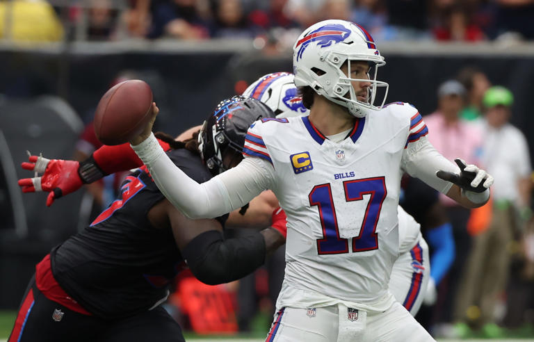 Texans viewed as early home underdogs vs. Bills in Week 1