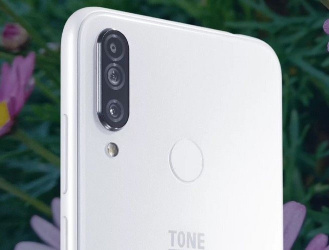 Tone E20: el teléfono inteligente que bloquea selfies desnudos y protege a menores