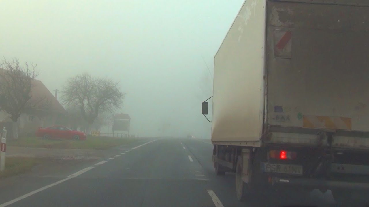 BMW M3 E92 – Foggy Road Drive, Acceleration & Overtakes | V8 Sound on ...