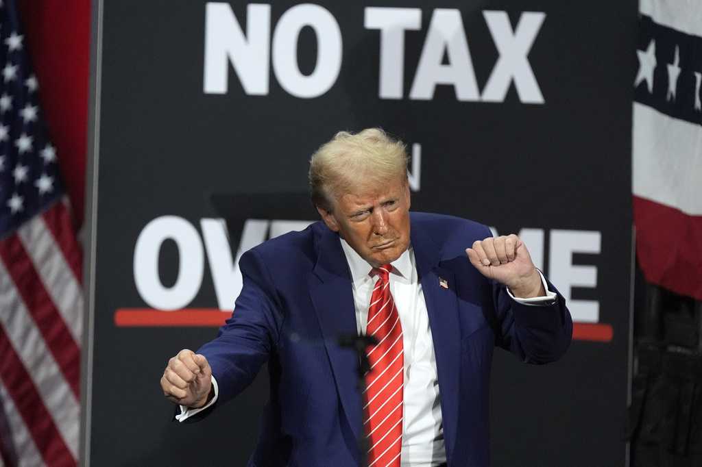 Are you eligible for Trump's tax relief on tips, overtime and Social ...