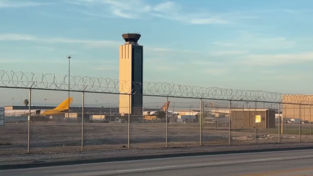 Delivery driver finds way onto secured areas at O'Hare, drives miles ...