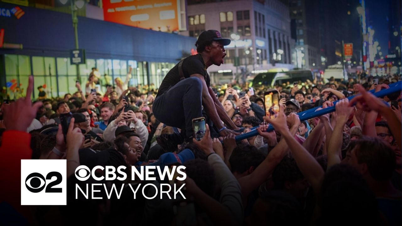 See NY Knicks fans' wild celebration after huge NBA Playoffs win
