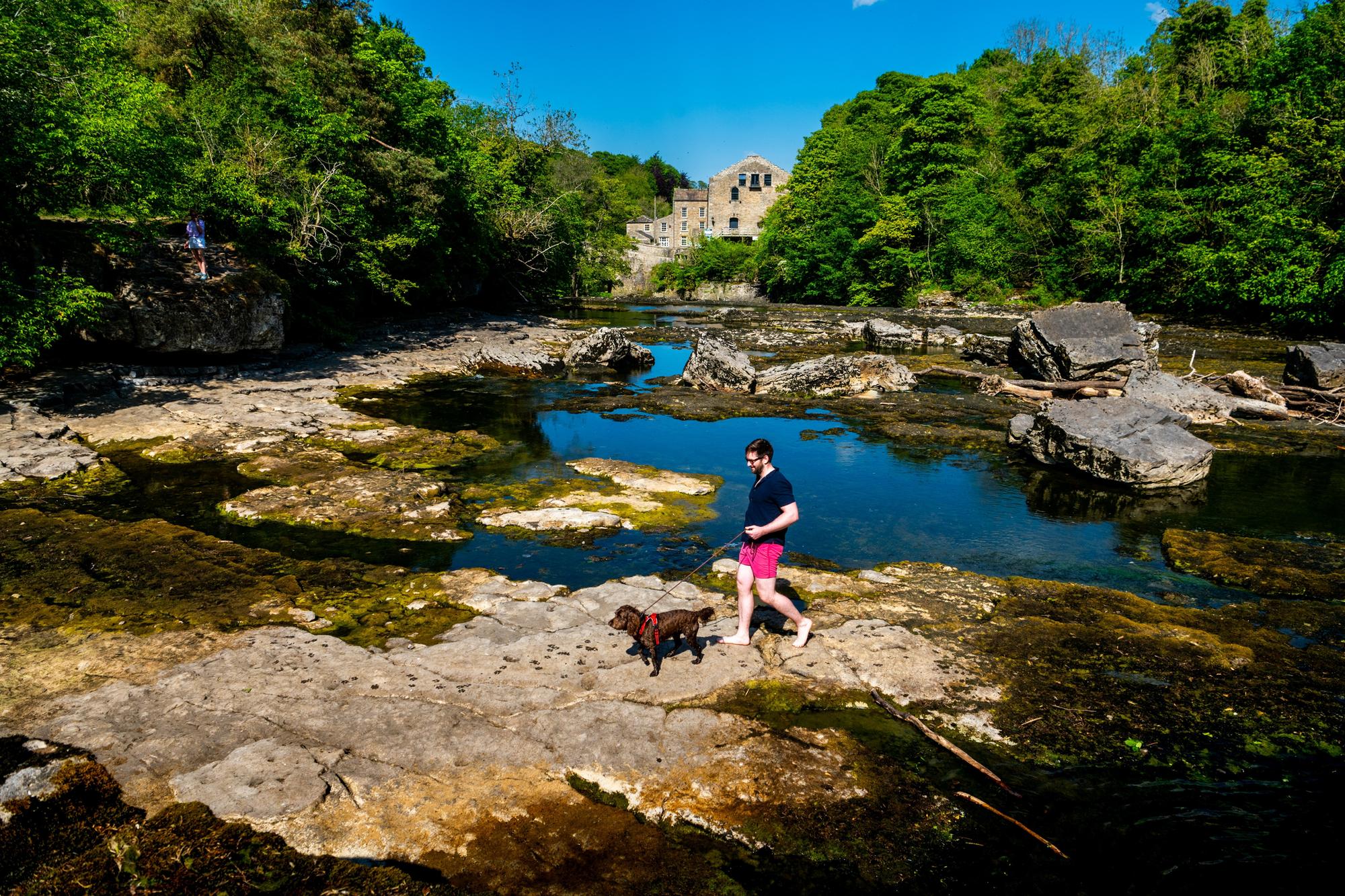 Yorkshire weather: Stunning pictures shows parched Yorkshire landscape ...