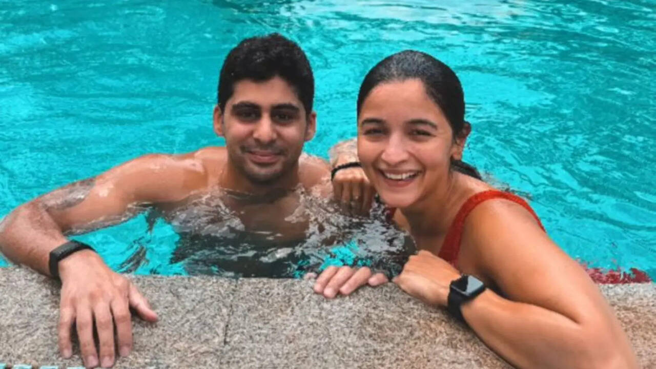 Alia Bhatt Shares Glimpse Of 'Pool Boot Camp' With Sister Shaheen Bhatt ...