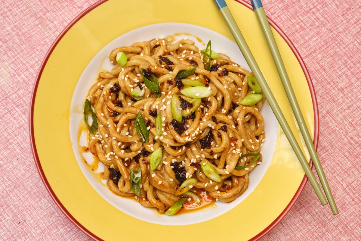 Quick, creamy garlic udon with chilli oil – the ultimate solo supper