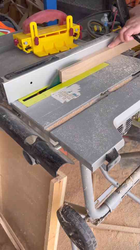 DIY Magnetic Poster Frames – So Easy, You’ll Never Buy One Again!