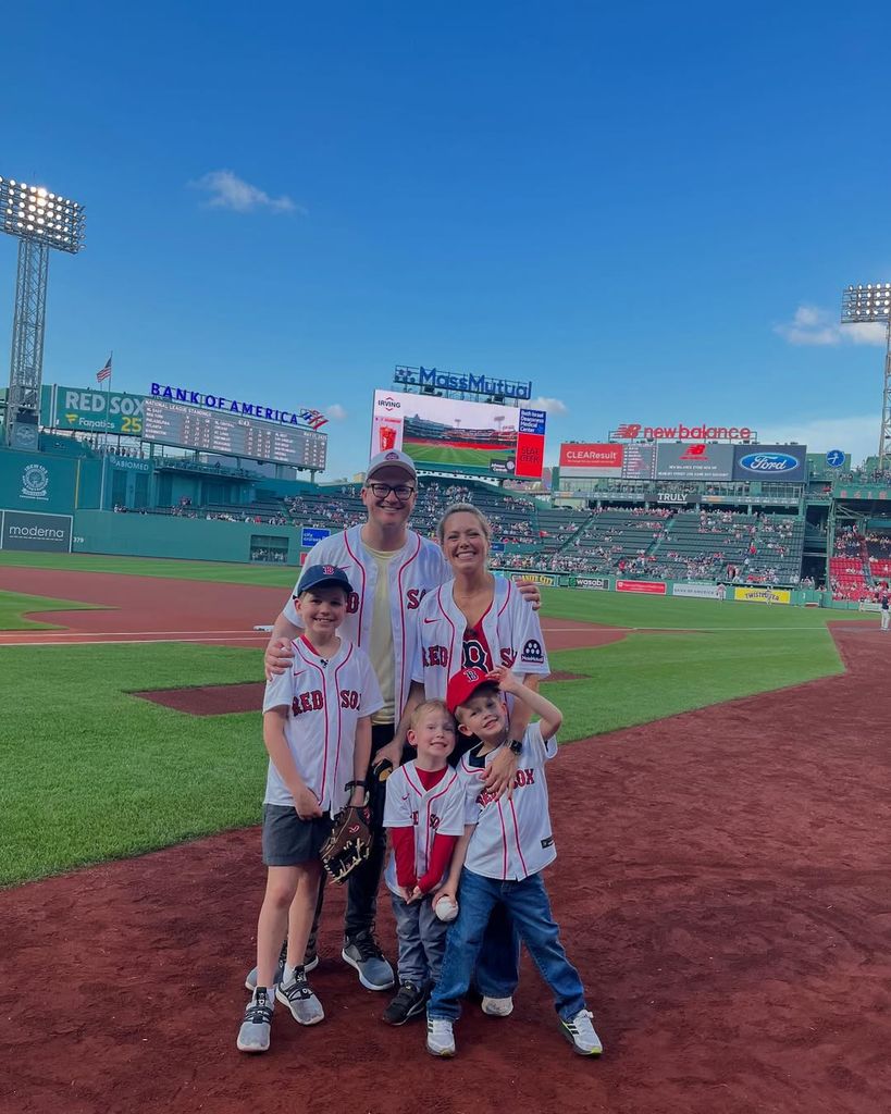 Today's Dylan Dreyer and husband Brian Fichera beam with joy in ...