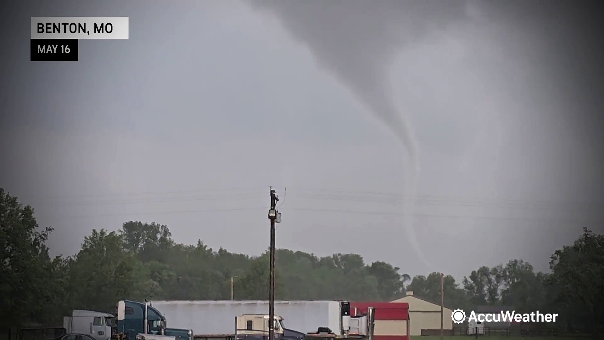 Tornado-warned storm barrels through Missouri