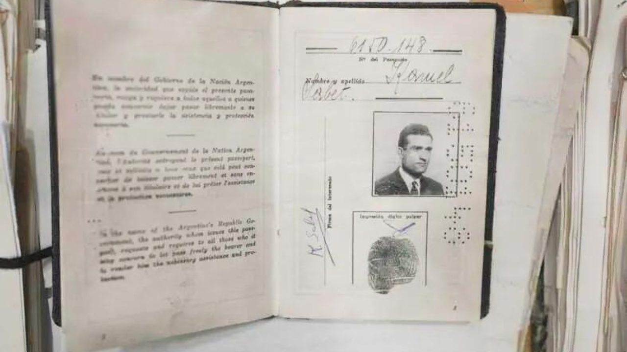Israel recovers Mossad spy Eli Cohen's archive from Syria 60 years ...