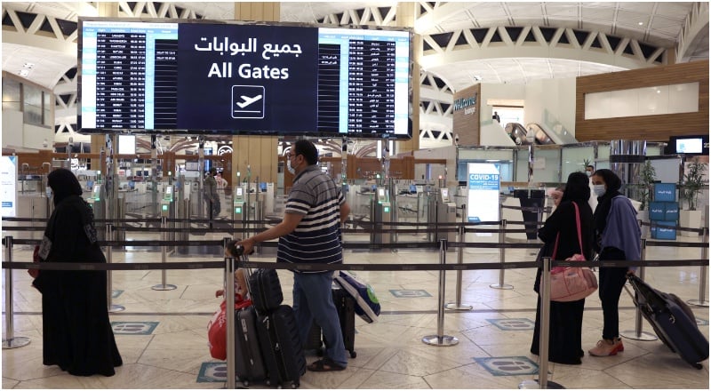 Saudi airports issue travel alert after airspace closures