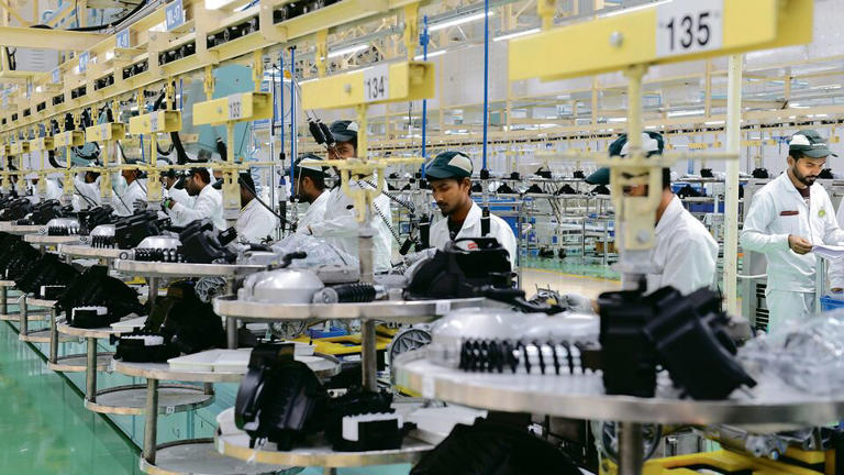 Hero MotoCorp vs Eicher Motors: Which 2W stock looks better after Q4 ...