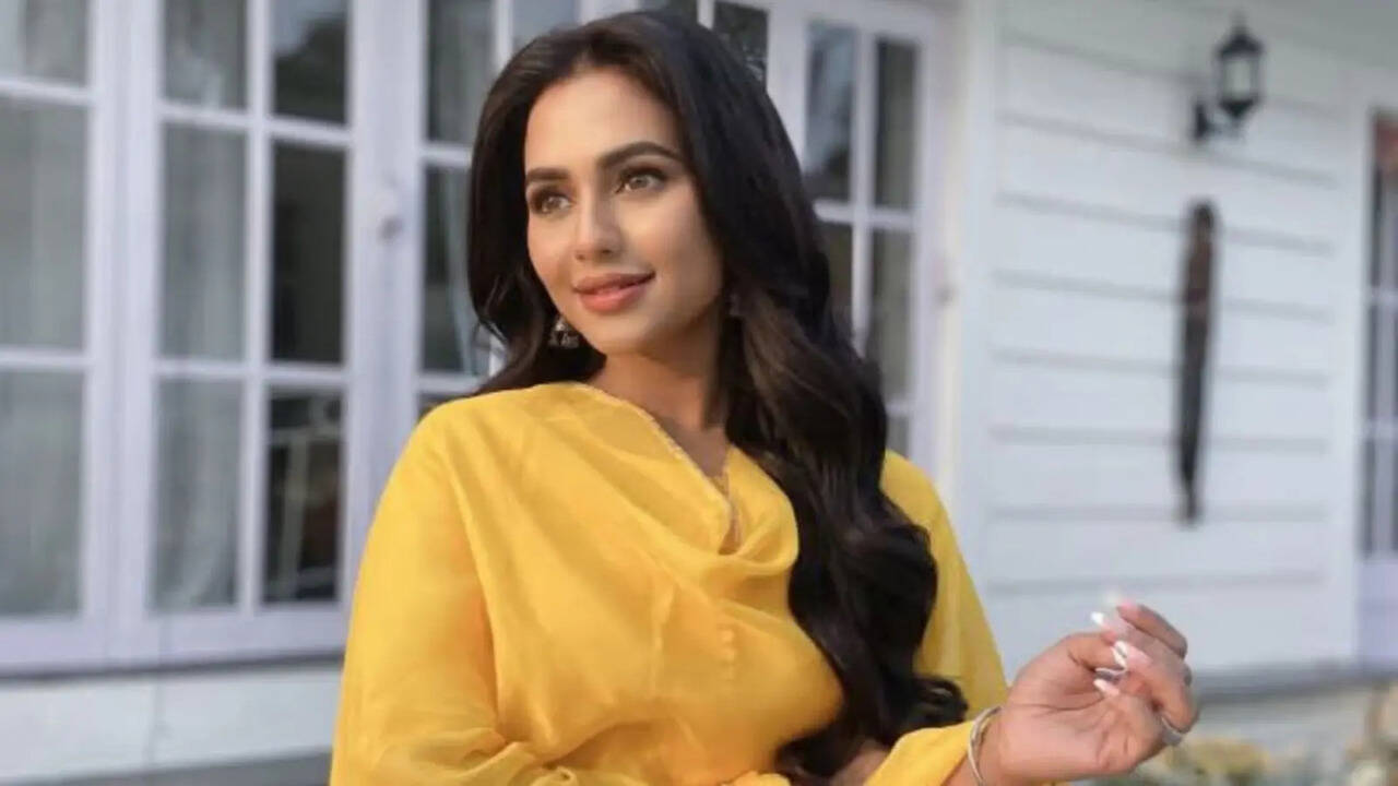 Who Is Nusraat Faria? All You Need To Know About Shyam Benegal Directed Mujib's Bangladeshi Actress