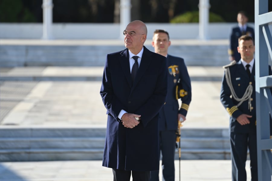 Δένδιας: Τιμάμε τη μνήμη των 353.000 θυμάτων της Γενοκτονίας των ...