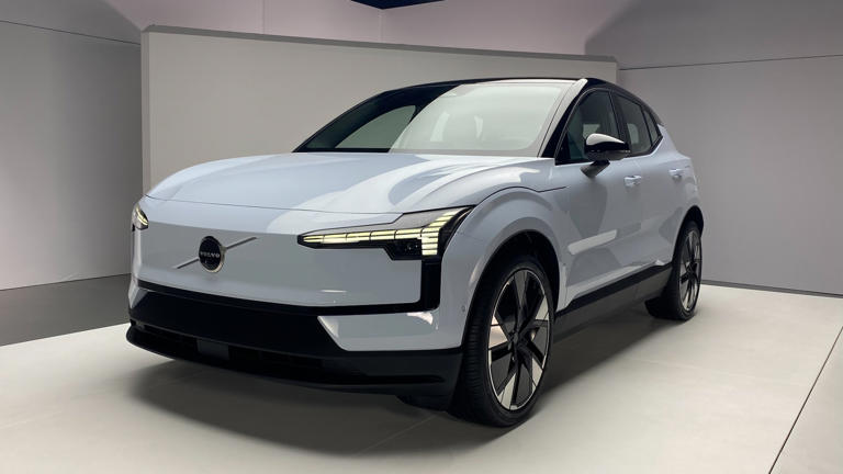 First Look: The 2025 Volvo EX30 Is the $36,000 Electric SUV Tesla Won’t ...