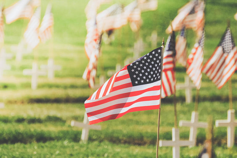 30+ Memorial Day Quotes to Pay Respect to America's Soldiers