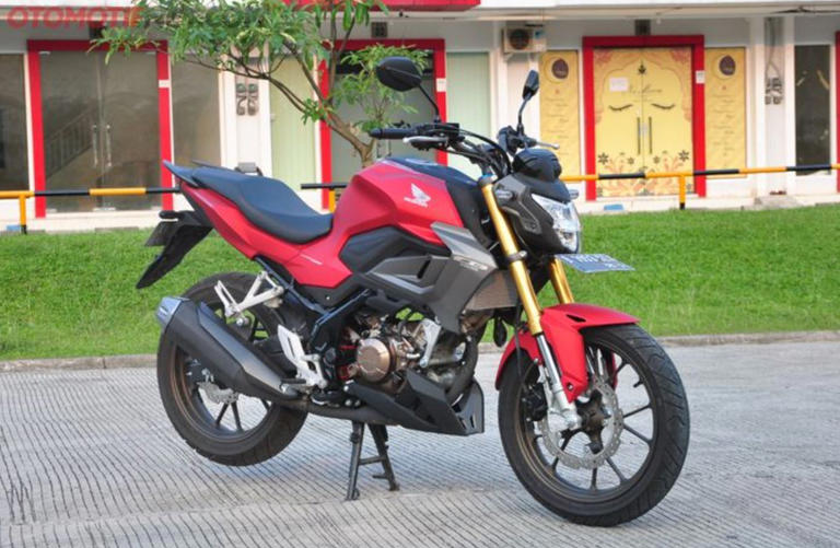 Siapa Tahu Masih Minat Honda CB150R Streetfire, Segini Harga Barunya ...