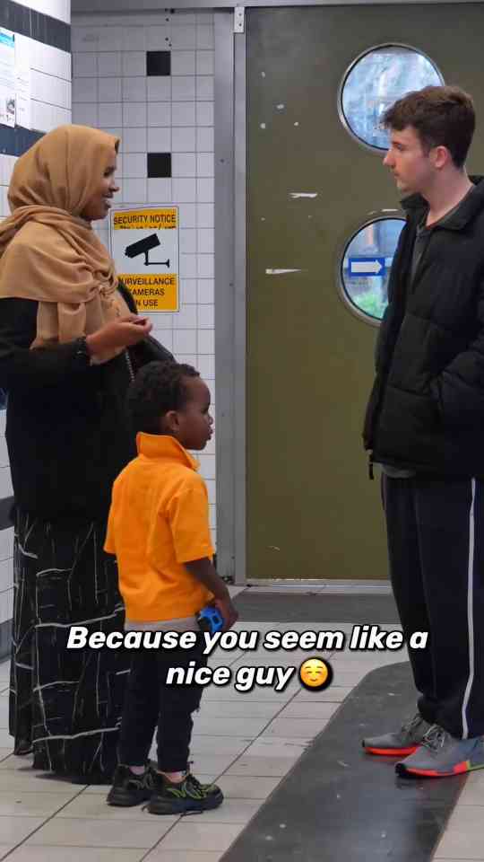 Helping a Stranger in Need – A Simple Act That Changed Everything