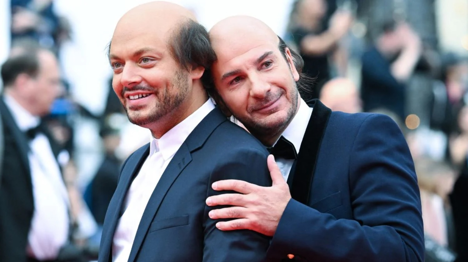 Kev Adams et Michaël Youn chauves à Cannes : ce look inattendu fait un ...