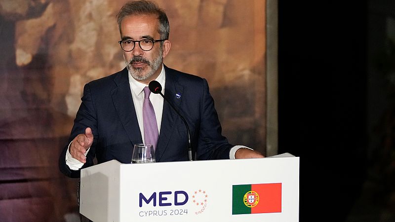 Paulo Rangel: "AD não irá fazer nenhuma coligação governamental com o ...