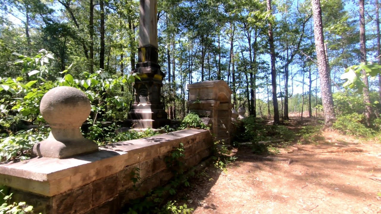 162 Years in Hiding: The Cemetery Lost to the Forest