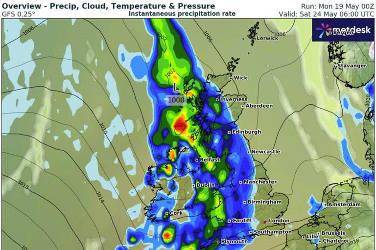 Met Office 600-mile storm to end 'mini heatwave' as UK battered by ...