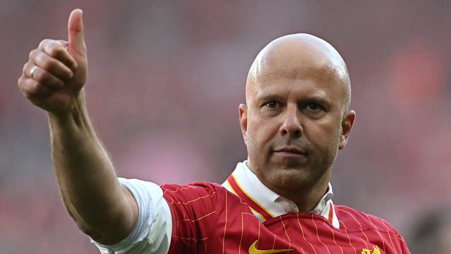 Mercato : Liverpool va faire signer sa première recrue de l'été et c ...