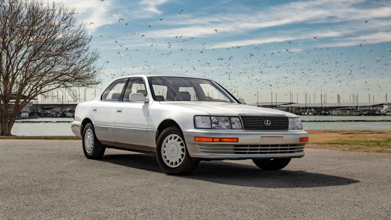 1990 Lexus LS400 Rewind Review: Driving the Groundbreaking Luxury Car Today