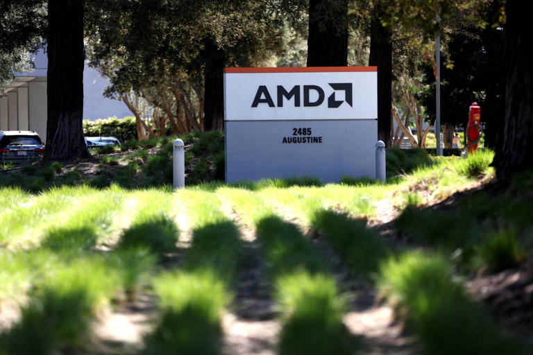 Sanmina to Acquire ZT Systems’ Manufacturing Business from AMD