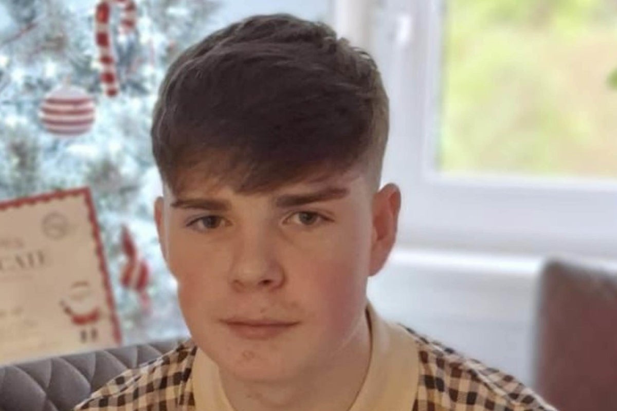 Tributes to ‘kind’ 16-year-old who died after beach disturbance