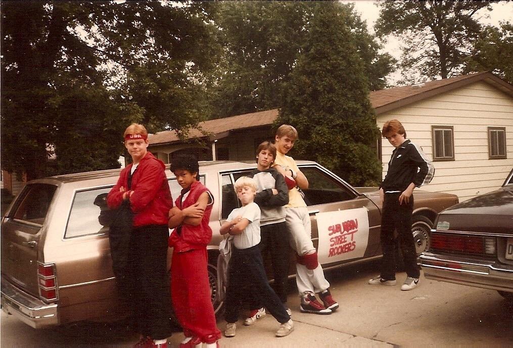 33 Nostalgic Photos From 1985