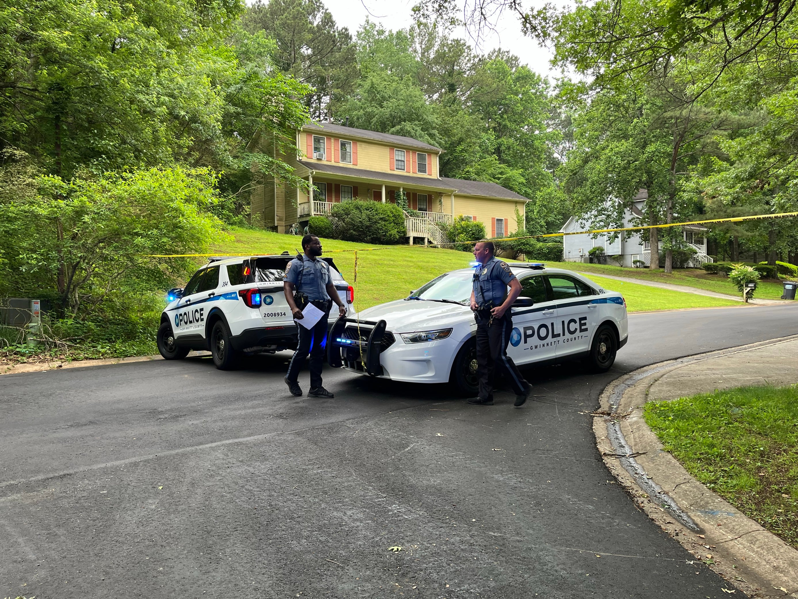 Man found shot to death on front yard of Gwinnett County home, suspect ...