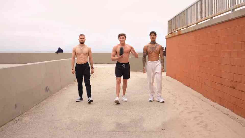 Nerds vs. Bodybuilders (Who Is Stronger?)