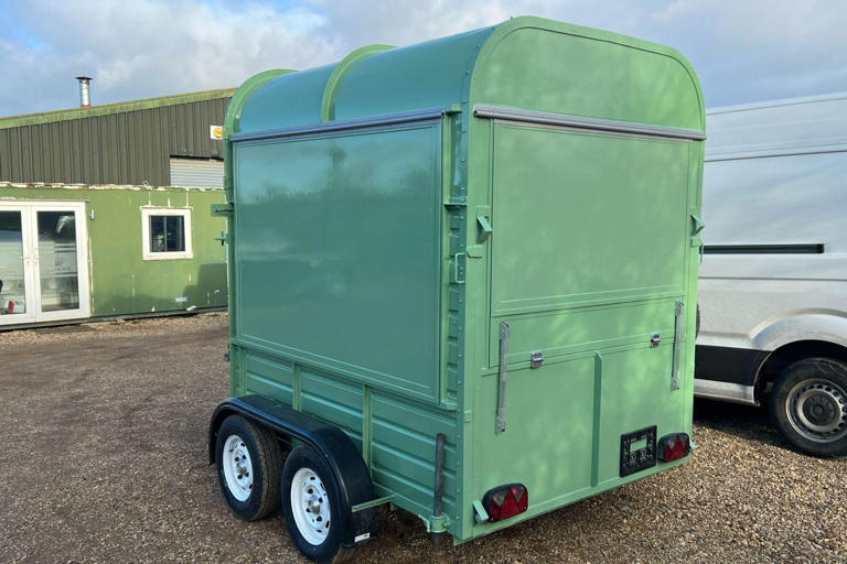 Green light for mobile food trailer at Derbyshire Grade I listed site ...