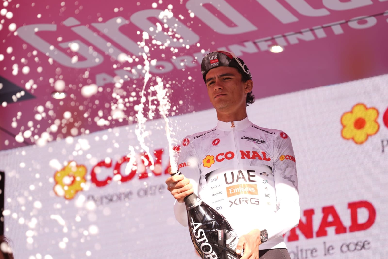 Mexico hails 'historic' Del Toro as he spends rest day in Giro pink