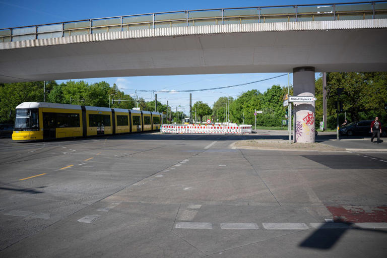 Berlin: Brücke an der Wuhlheide wird abgerissen – Kreuzung Treskowallee gesperrt