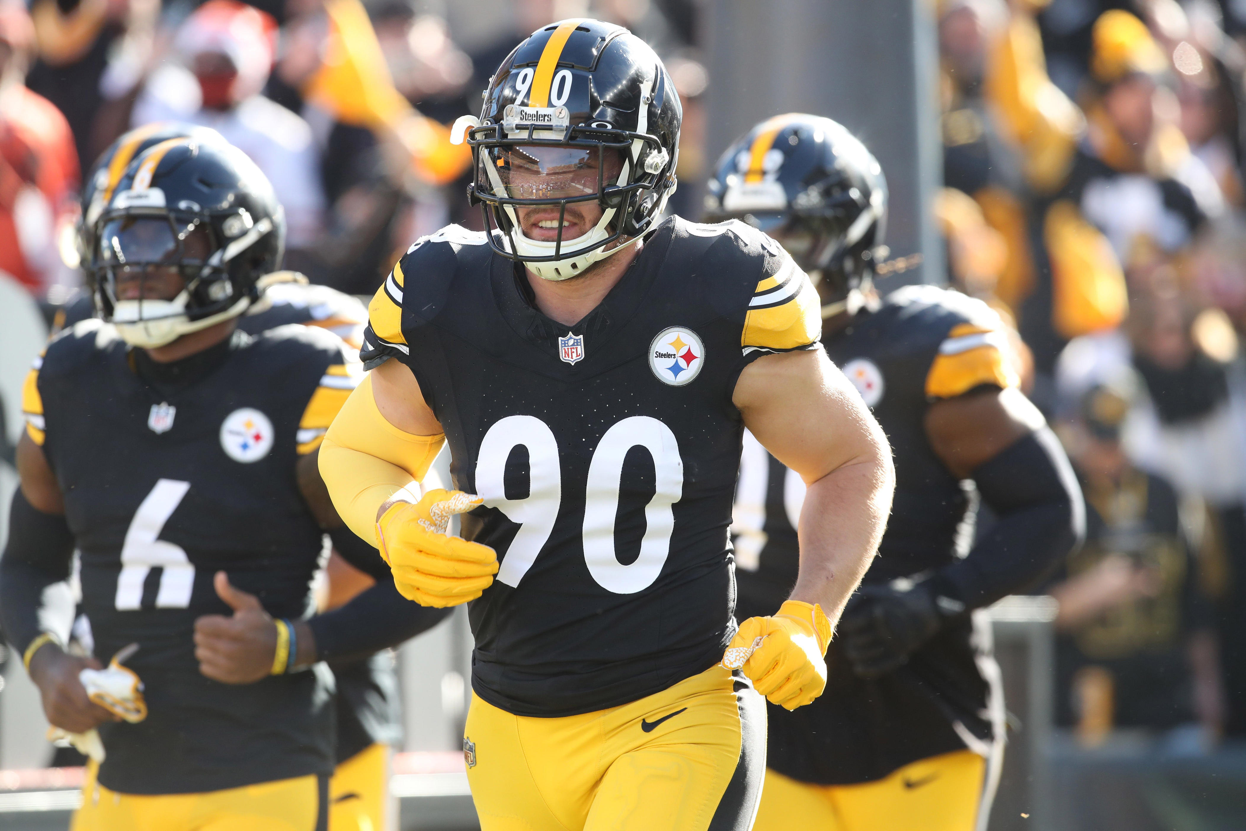 Which NFL teams have the most former Wisconsin Badgers?