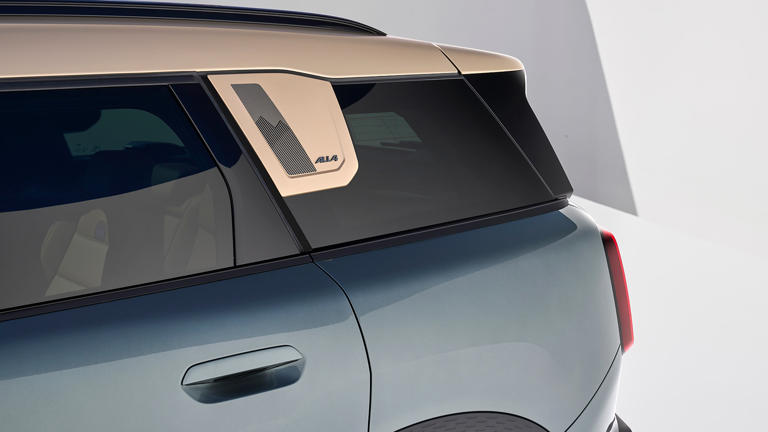 First Look: Is the Bigger 2025 Mini Countryman EV SUV Better?