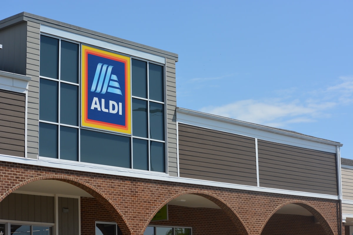 Aldi’s $13 Splash Pad Is a Cool Summer Must-Have for Your Furry Friends