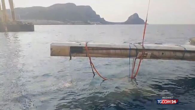 Bayesian, dai fondali di Palermo recuperato il boma