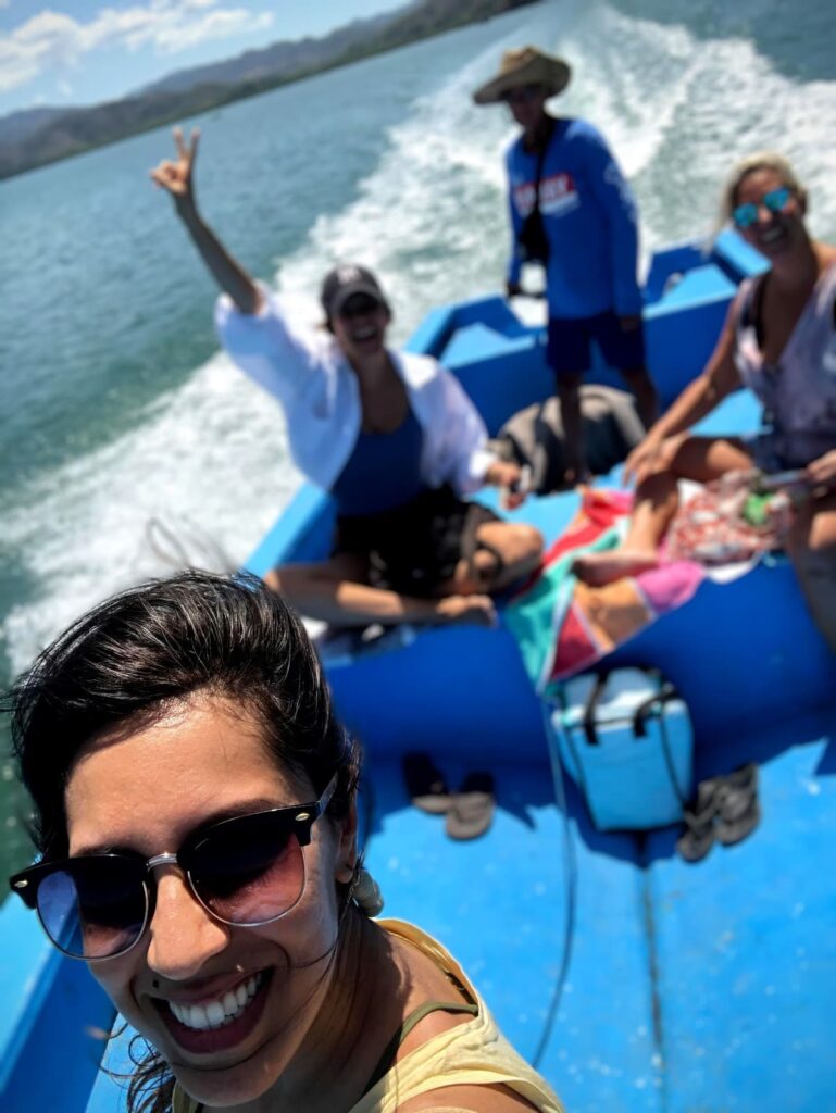 7 Tips I Swear by for How to Make Friends While Traveling Solo