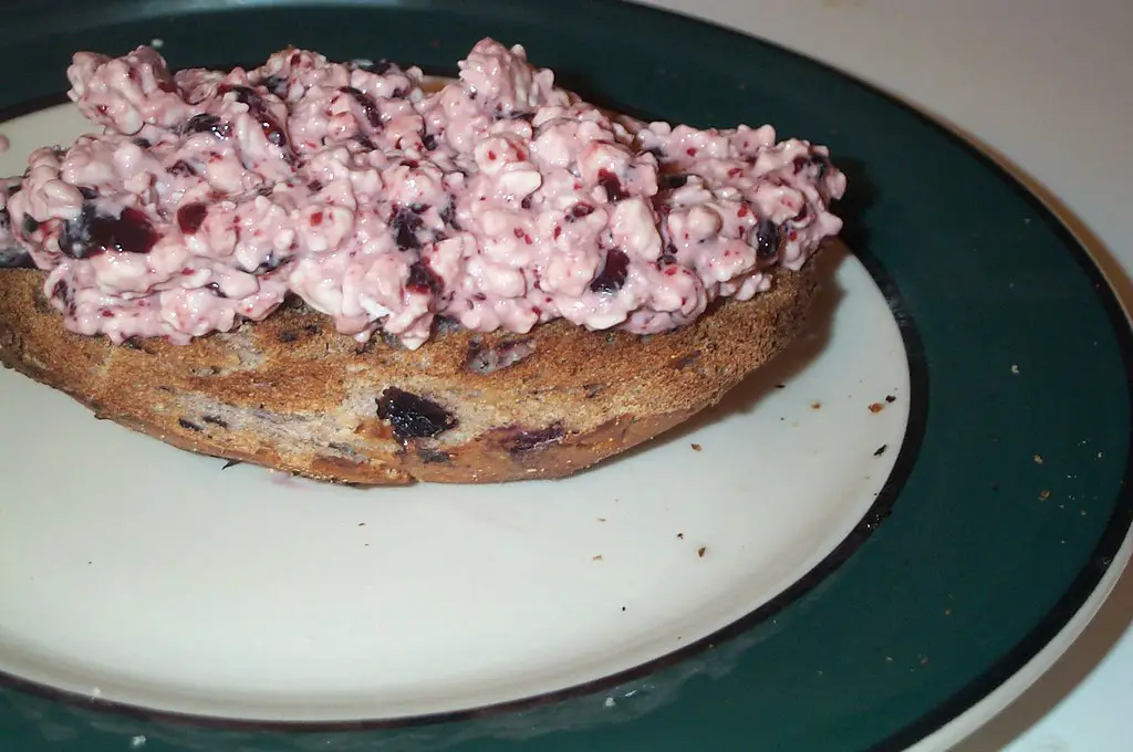 Watching Your Cholesterol? These 12 Cheeses Are Actually Approved by ...