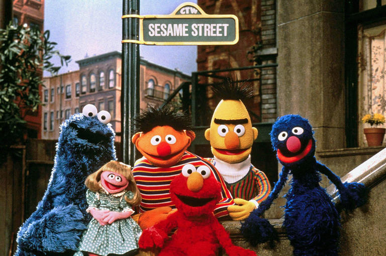 'Sesame Street' has a new home – Netflix! See Cookie Monster make the ...