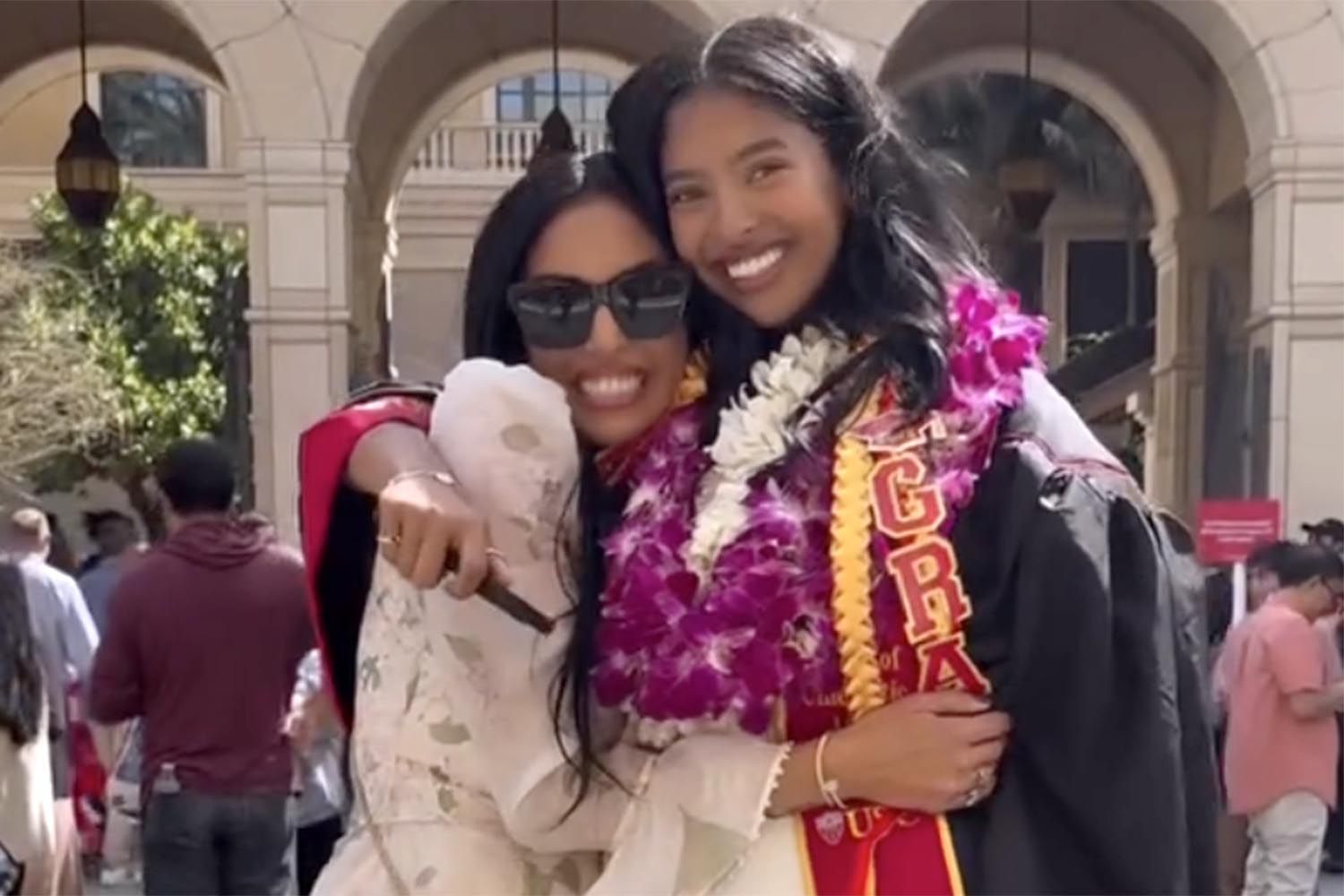 Natalia Bryant Honored Her Late Dad Kobe at Her USC Graduation with ...