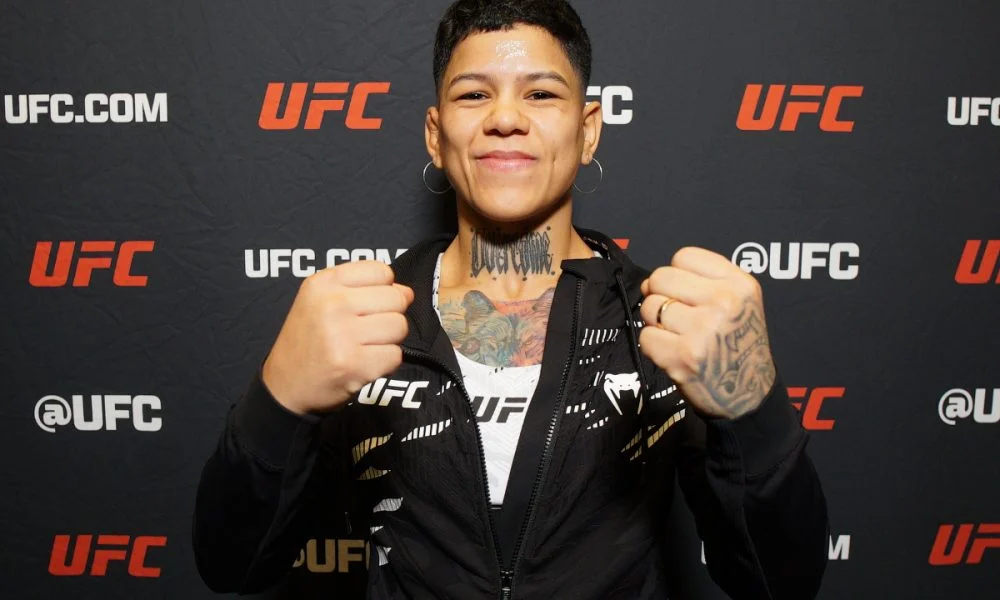 Denise Gomes destaca su evolución estratégica tras victoria en UFC ...