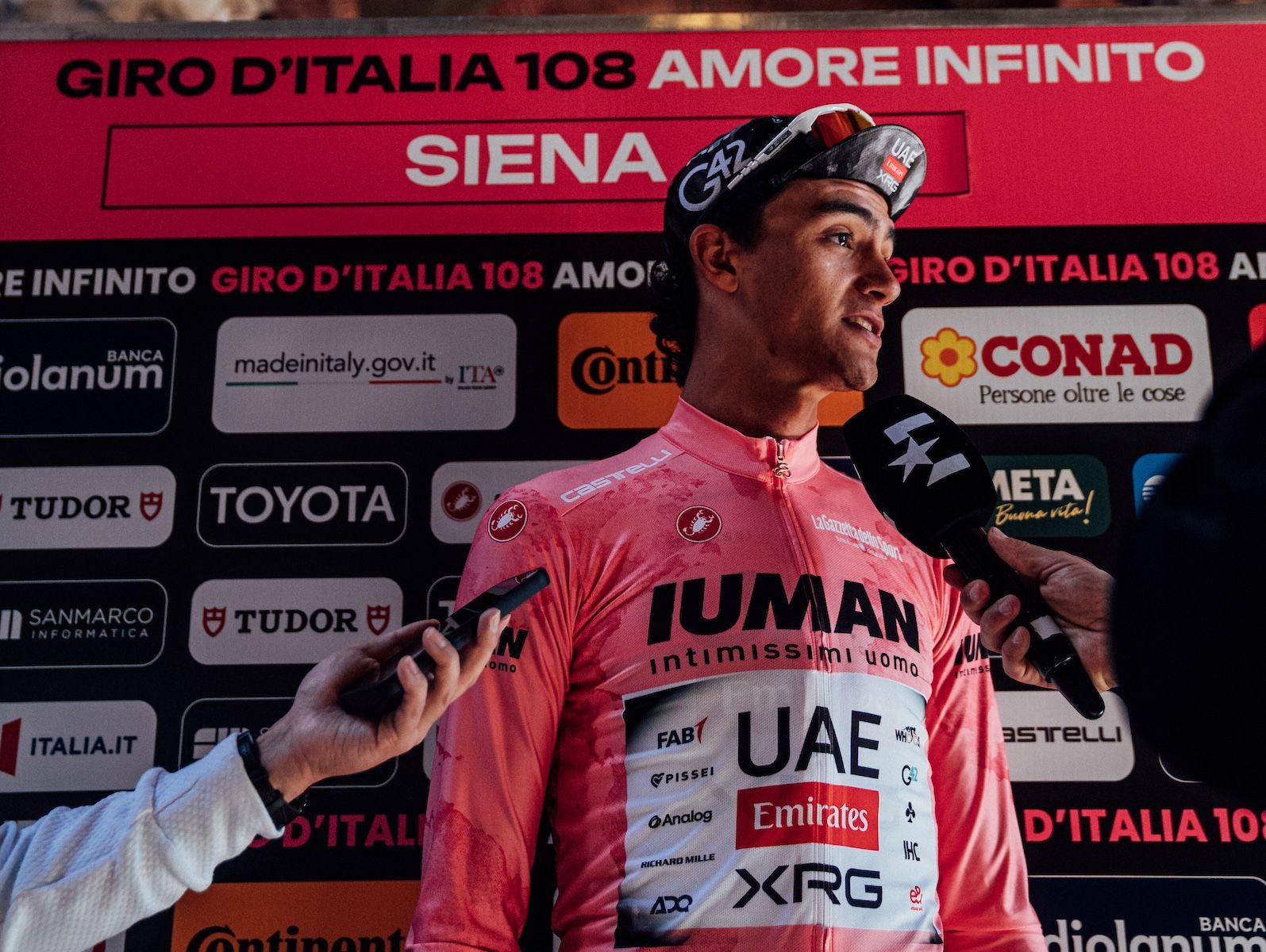 'It's a dream to be leading' - Giro d'Italia leader Isaac del Toro says ...